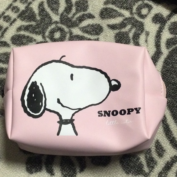 Accessories | Pink Peanut Snoopy Makeup Bag | Poshmark